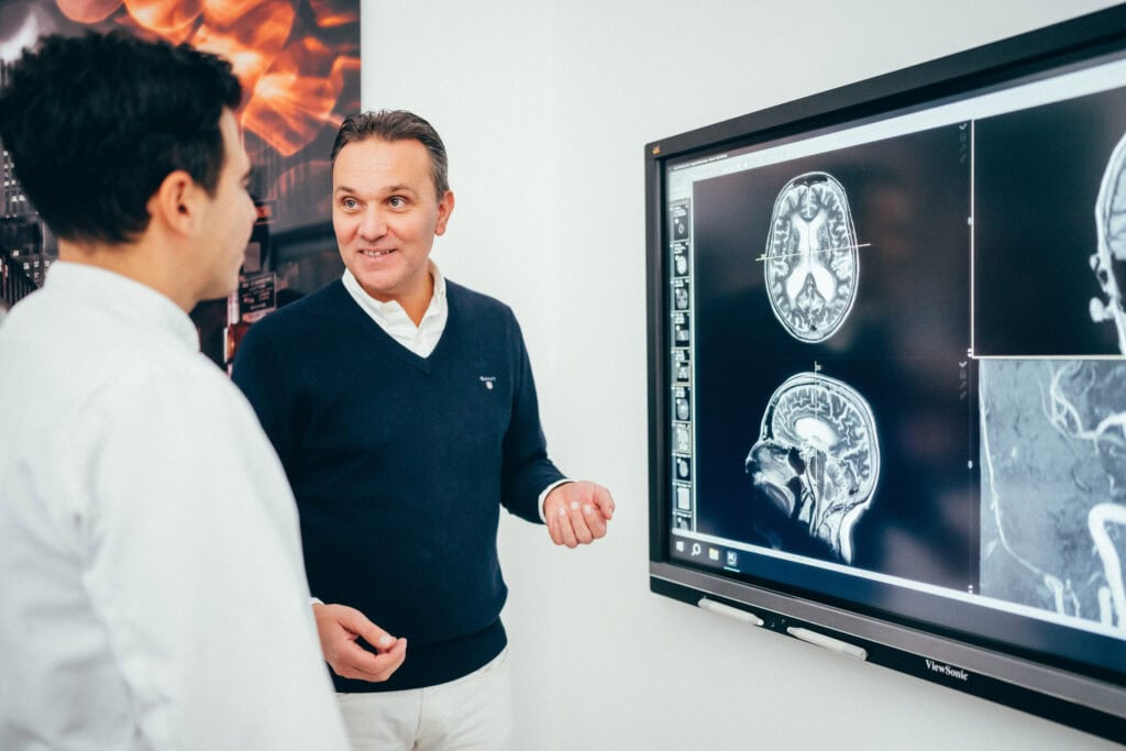 Intrakranielle Stenose: Therapie der Gefäßverengung